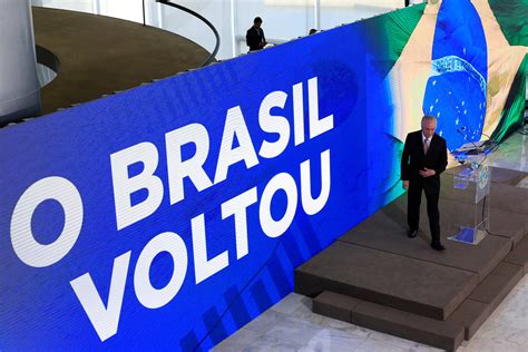 Após Indicador Fraco Economistas Revisam Projeção Para Pib Neste Ano