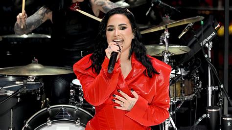 Demi Lovato Pink Hair 2024 Concert