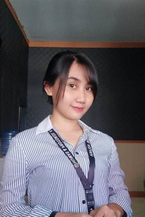 6 Potret Pns Cantik Ghita Fricilya Pesonanya Bikin Susah Kedip