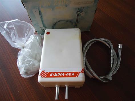 Проточен бойлер с душ от ЕЛДОМ за стенен монтаж гр Бургас Център • Olx Bg