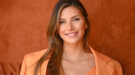 Camille Cerf Amoureuse Elle Partage Des Images Tendres Au Mariage De