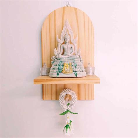 หิ้งพระ มินิมอลขนาดเล็ก ใช้ติดผนัง ลายไม้สนสวยงาม S062 Shopee Thailand