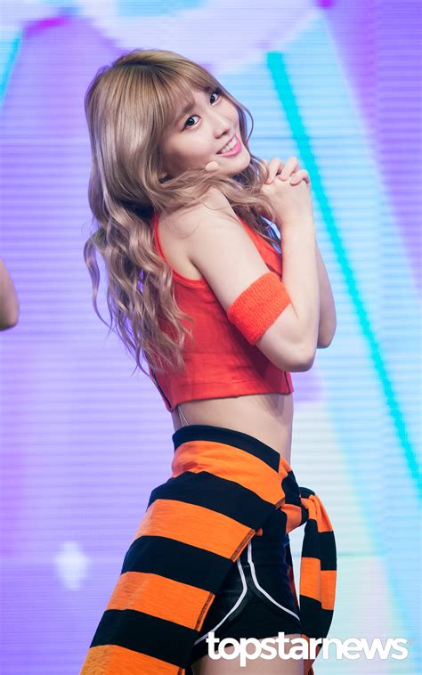 Hd포토 트와이스twice 모모 보호본능 자극하는 열도의 여신 네이트 연예