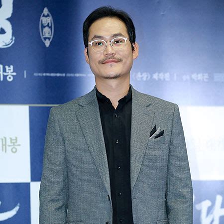 포토 명당 김성균 친근한 미소