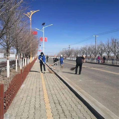 团员青年到社区报到 西部计划志愿者开展植树造林、环境整治、宪法宣传等志愿服务活动富蕴县秋蕾服务