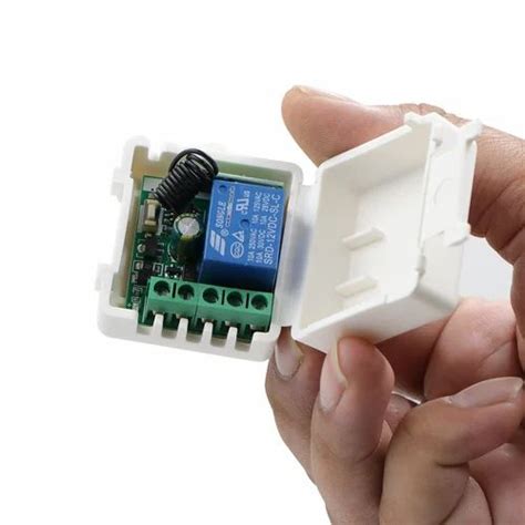 Type 1 12VDC 433MHz 1 Channel RF Receiver Module With Casing RF Receiver Module Radio