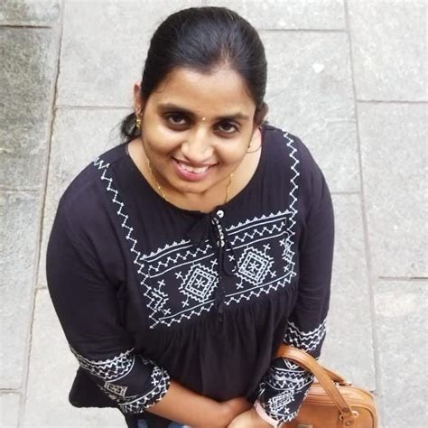 Veena Vijayan Medium