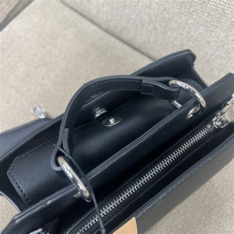 Steve Madden Bags Steve Madden Bevelyn Satchel Crossbody Bag W Air Pod Case Black Tik Tok