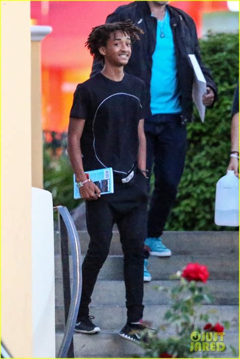 Photo Jaden Smiths Dad Will Smith Helps Fan Announce Pregnancy 15