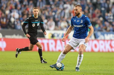Arka Gdynia Lech Poznań Gdzie oglądać mecz 1 8 finału Fortuna