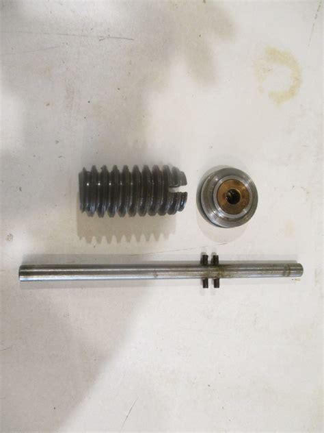 0980183 0908168 Omc Stern Drive Stringer Intermediate Tilt Worm Shaft And Bushing 0980182 Green