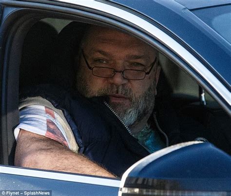 Neil Razor Ruddock Picks Up Wife In Car With Face On It Daily Mail