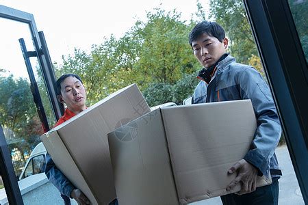 物流人员搬运货物高清图片下载 正版图片507692684 摄图网