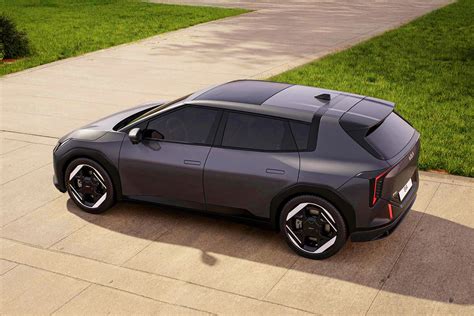 생각보다 더 괜찮은데 기아의 첫 전기 세단 디자인 공개에 아빠들 환호성