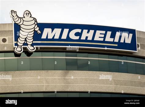 Local Tire Business Hi Res Stock Photography And Images Alamy