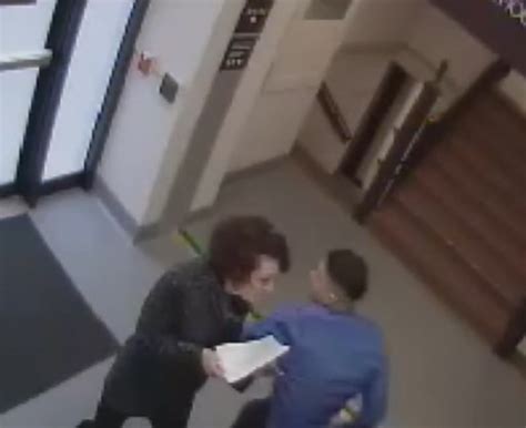 Video Acusado De Doble Crimen Aprovecha Un Descuido Y Escapa Corriendo