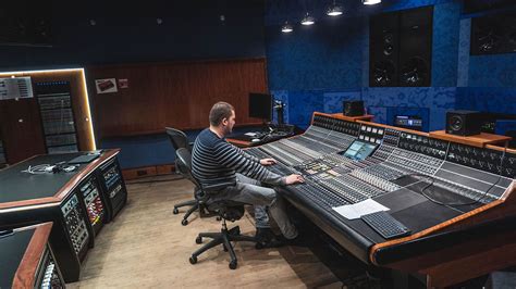What Is The Difference Between Mixing And Mastering