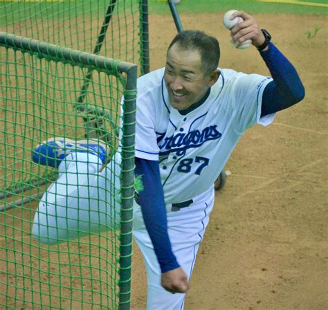 カッコ良すぎる 浅尾拓也コーチが打撃投手を務める！ ナゴヤ球場秋季練習の様子【写真】 ドラ要素＠中日まとめ