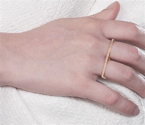 Anel Feminino Em Ouro 18k750 Com Diamantes Design Dois Dedos Ourique