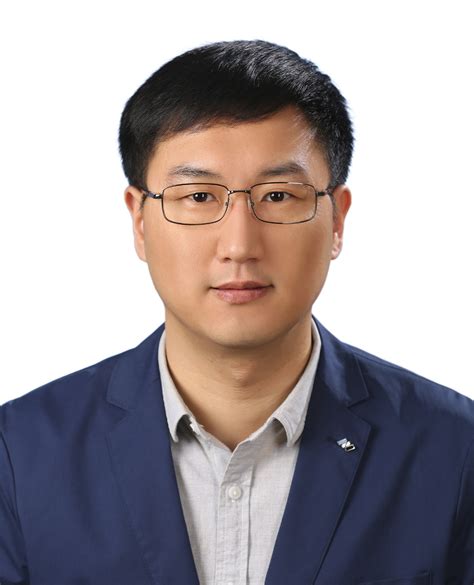 王博凯 清华大学出土文献研究与保护中心