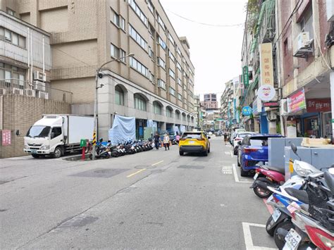 新北市永和區中興街華廈頂溪捷運站~韩國街正点店面☎住商孫小樂 房屋出售 樂屋網