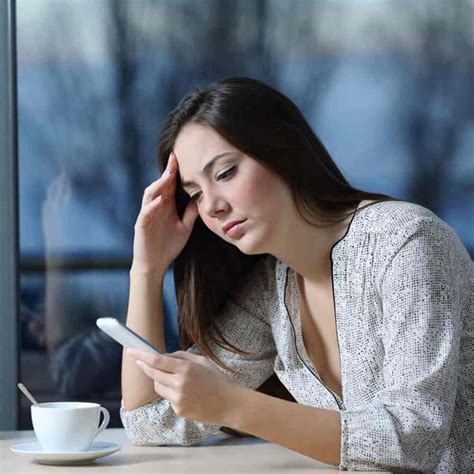 Avoidant Attachment In Relationships Traits Treatment