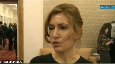 Ангелкова Трябва да се направи проверка в Министерството на туризма Новини бг