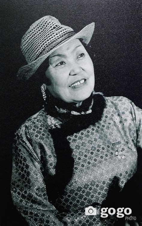 Фото Тэд залуудаа ИЙМ байсан