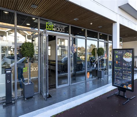 Merignac Eat Salad
