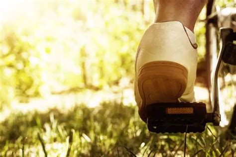 Why Do My Bike Pedals Keep Falling Off The Cycling Point