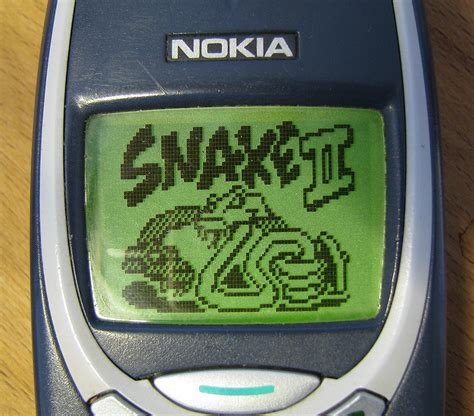 Play The Classic Snake Game On Your LED Keyboard Physically
