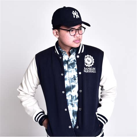 Hasby Jamil Medium