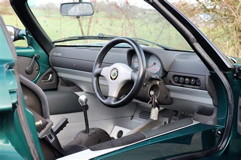 Lot 51 1998 Lotus Elise S1
