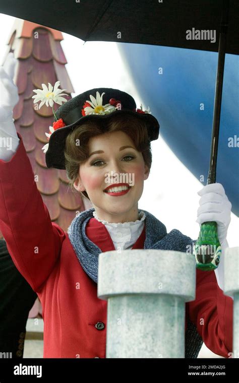 Mary Poppins Agus Bert Disneyland I Always Enjoy Seeing Mary Poppins