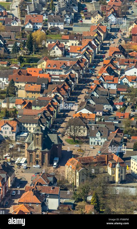 Stadt Kirche mit Kirchhof und Bahnhofstrasse große Allee Eiche Allee