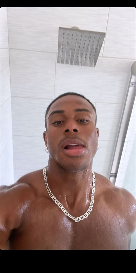 Pin By Maxi On Siah Artis In 2023 Quick Save