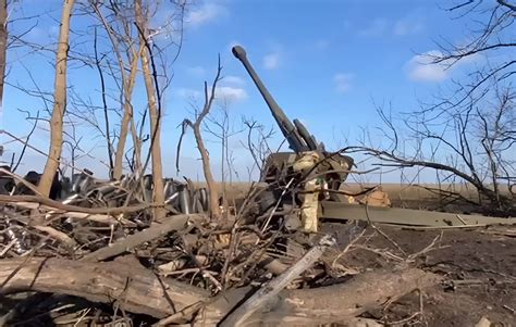 Российская армия завершает разделение Авдеевки