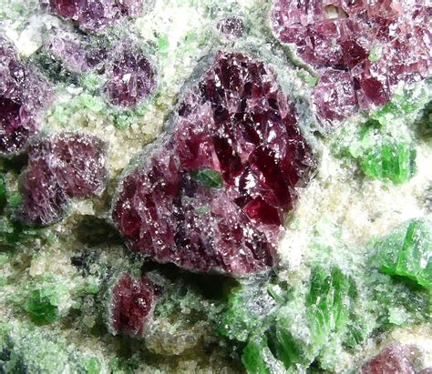 E Rocks Mineral Auctions