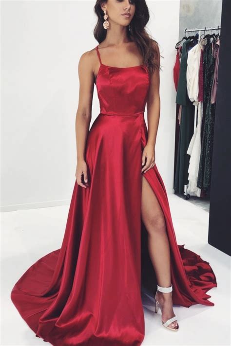 Elegant Kleid Mit Schlitz Lang