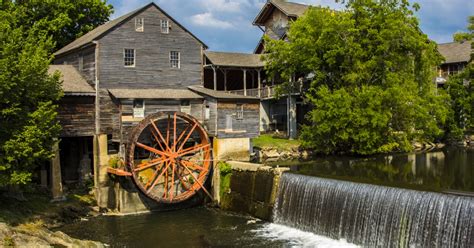 5 Fall Activities Near The Great Smoky Mountains