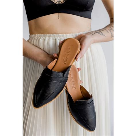 38 Off On Ten Feet Ladies Leather Luna Mules Onedayonly
