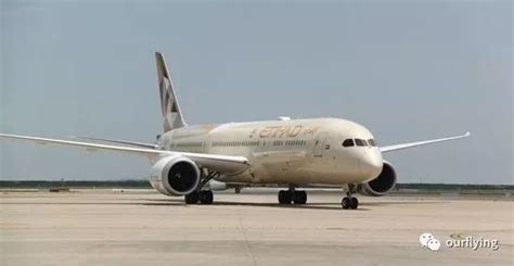 一个亏损，一个飞行员短缺，阿联酋航空与竞争对手“共享”飞行员