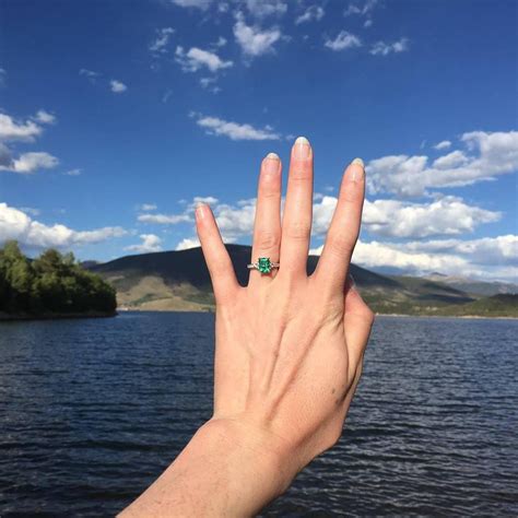 Emerald Success R Engagementrings
