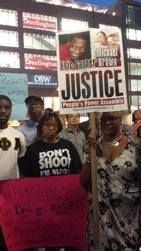 États Unis Manifestation Dans Le Calme Après La Mort Dun Jeune Noir