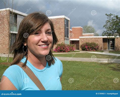 Estudiante Universitario De Sexo Femenino Imagen De Archivo Imagen De Aprenda Higher