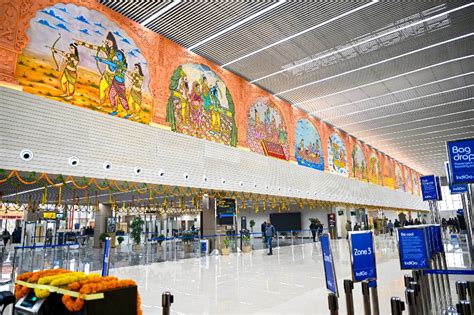 Pm Modi Inaugurates New Airport And Railway Station In Ayodhya
