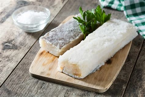 Como dessalgar bacalhau Dicas e Técnicas Receitas