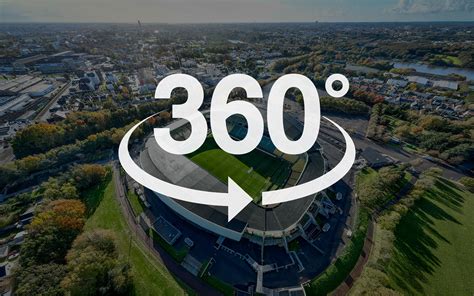 Fc Nantes La Beaujoire Lantre Nantais Par Temps Bleu