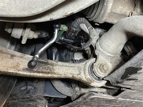 Замена датчиков положения кузова — Audi Q5 (1G), 2 л, 2008 года ...