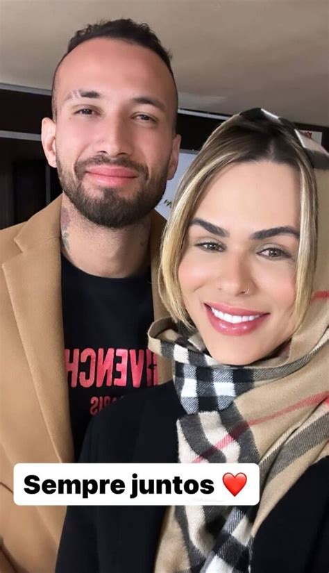 عکس زن ستاره پرسپولیس محجبه شد تیپ جدید زن پریرا در ایران